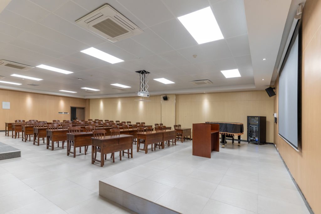 Choosing the Best Voice Amplification System